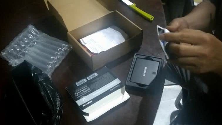 粉丝的邮过来三星850 120G ssd固态硬盘做系统