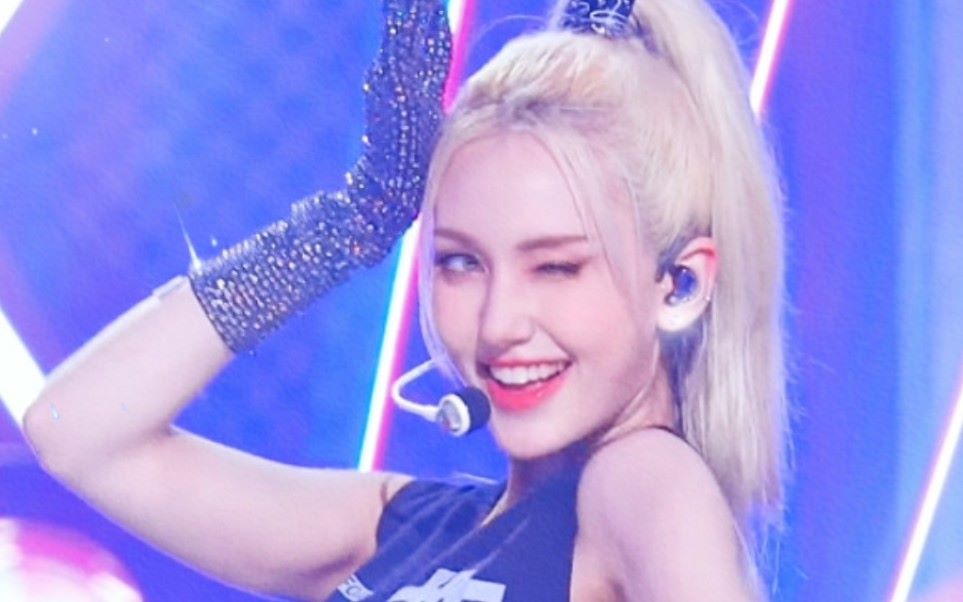 【跳绳计时bgm】一小时跳绳/韩国大热女团现场舞台Twice SOMI ...