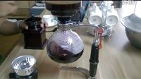 现学磨咖啡豆制作泡咖啡过程