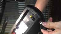 Z2 电动自行车 【电池拆装】方法