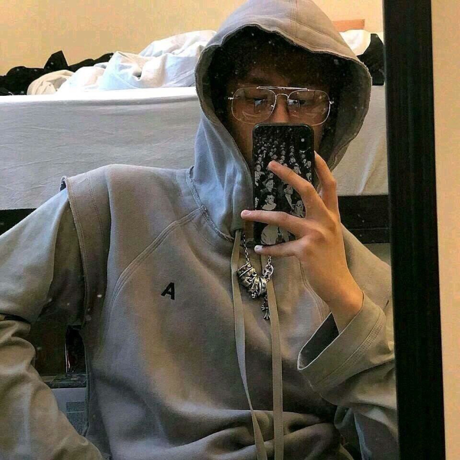一只墨卿 