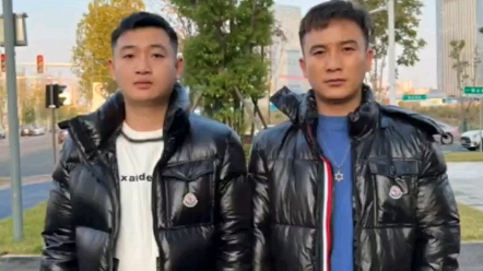 蒙口三色织带羽绒服评测