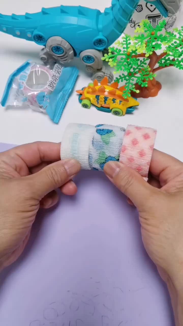 初学写字的小朋友,写字写久了手指会疼,赶紧给孩子准备这款护指绷带...