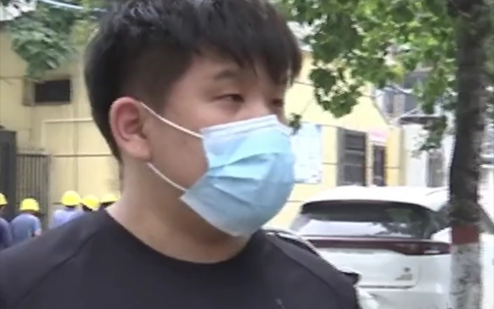 小伙贪便宜微信小程序买苹果手机,哪知道十五万货款全部打水漂。...