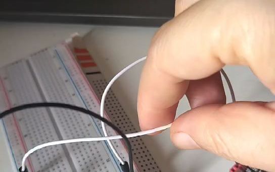 arduino按键点亮led灯演示接线的第一个实验