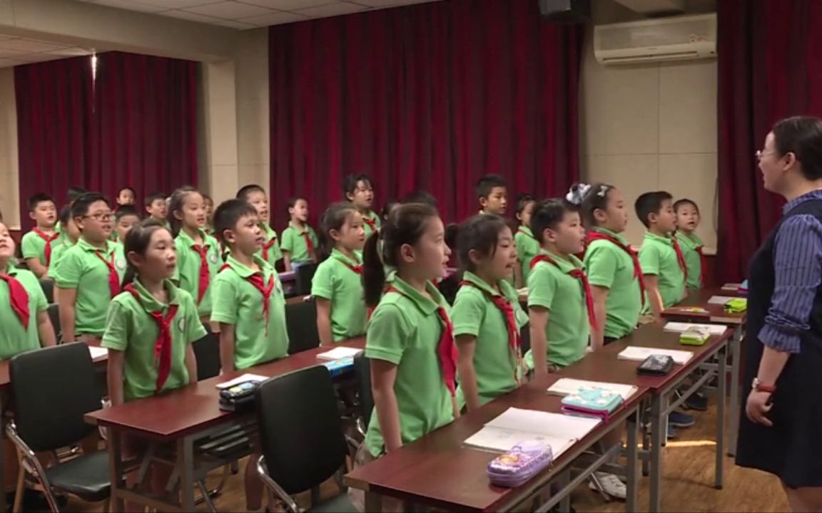 【获奖】人教版三年级语文上册_第1单元石老师《大青树下的小学》-...