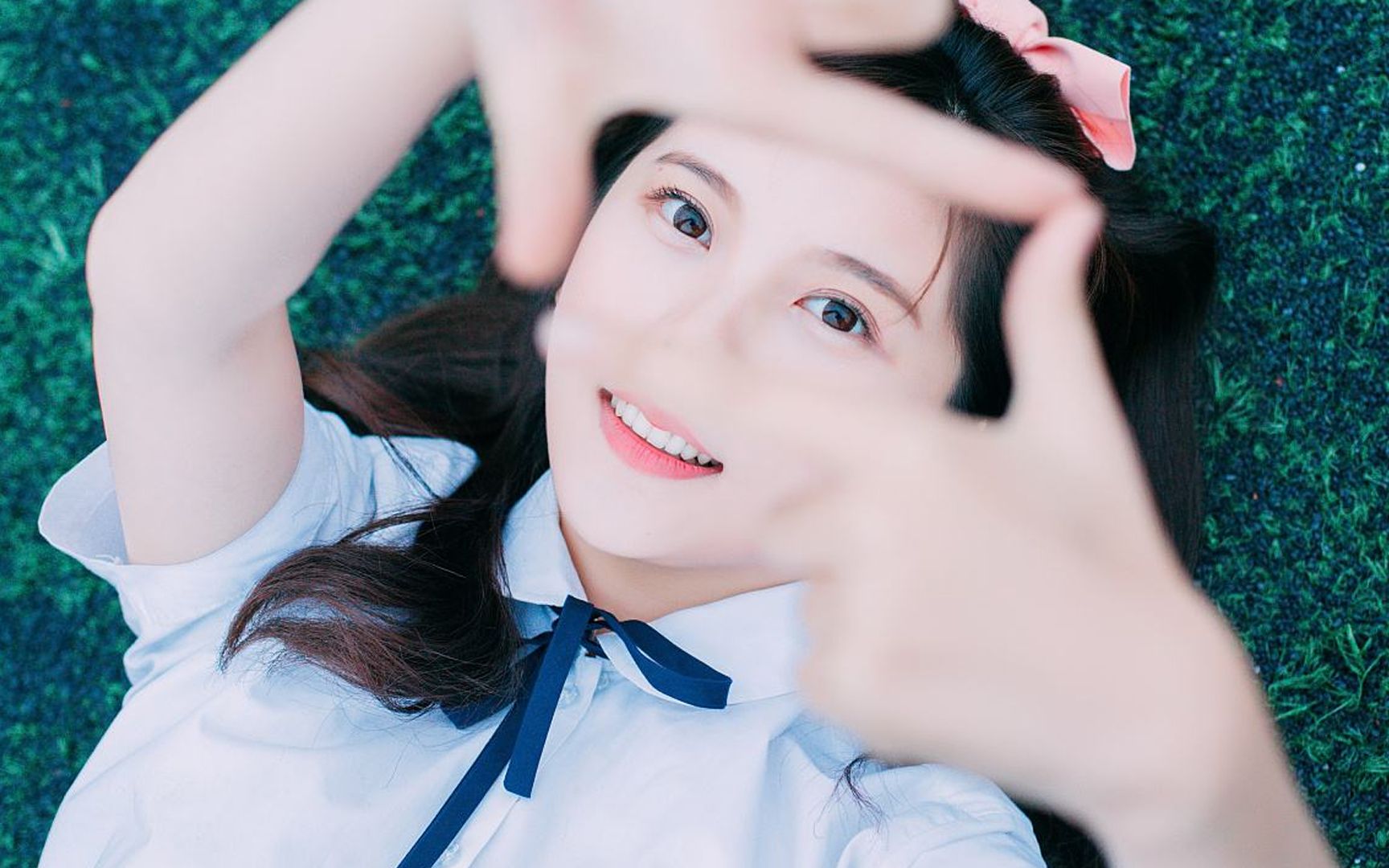 不得不听的3首毕业季催泪歌曲,《北京东路的日子》唱不尽那年的青春...