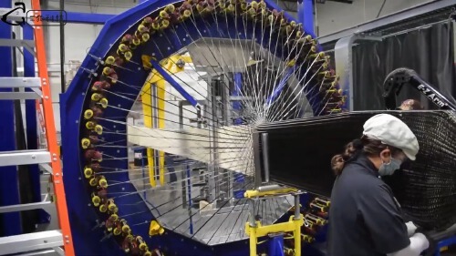 神奇的碳纤维编织工艺,数百根细线来回缠绕,工件强度提高10倍