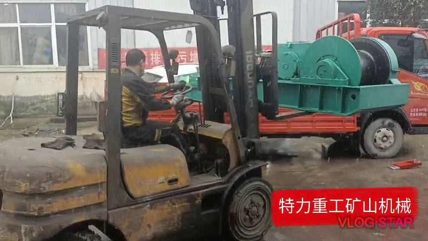 双速绞车视频,雪中的双速绞车发货视频,双速绞车防水吗?