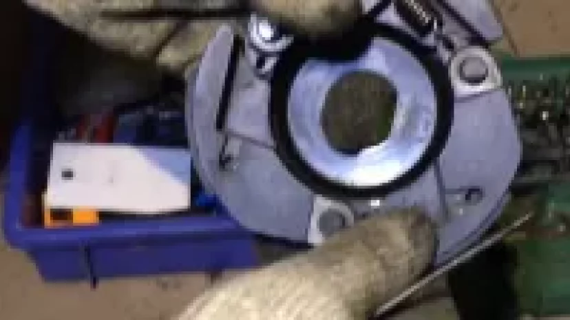 踏板车离合器小弹簧标准更换流程