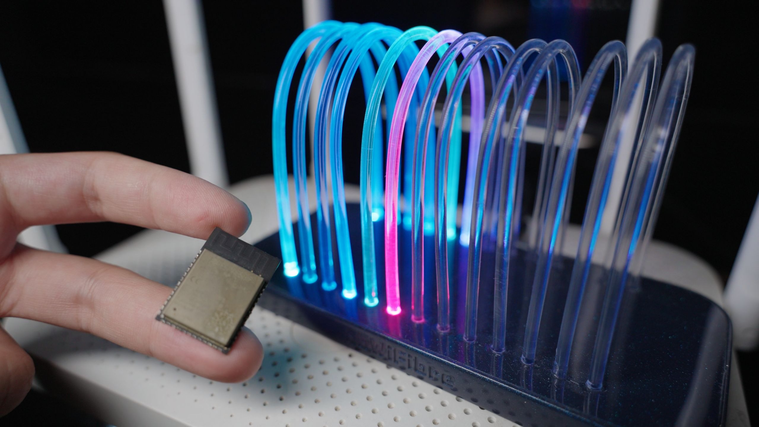 我 DIY 了一个能看见 WiFi 信号的氛围灯!