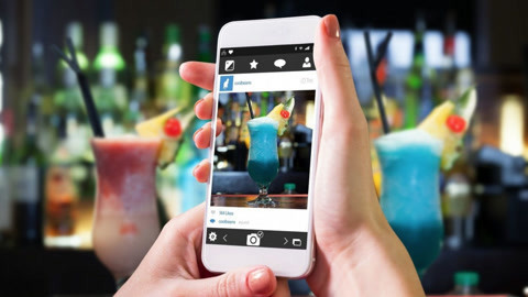 长按微信聊天界面中的相册,能直接打开手机相机!你一定不知道吧