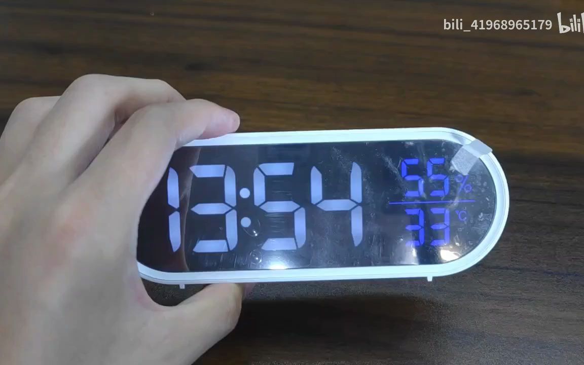 椭圆款电子闹钟使用_时间设置