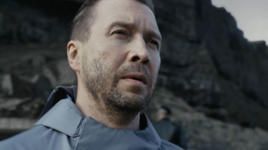 三分钟看完科幻冒险电影,人类移居其他星球,却被智能计算机掌控