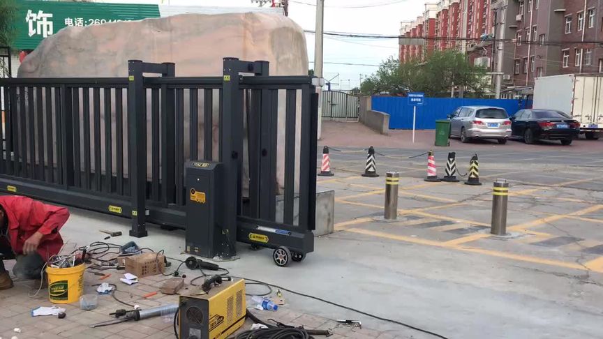 #生产厂家 #实体厂家 #电动伸缩门 #智能科技 #电动门 #节能环保