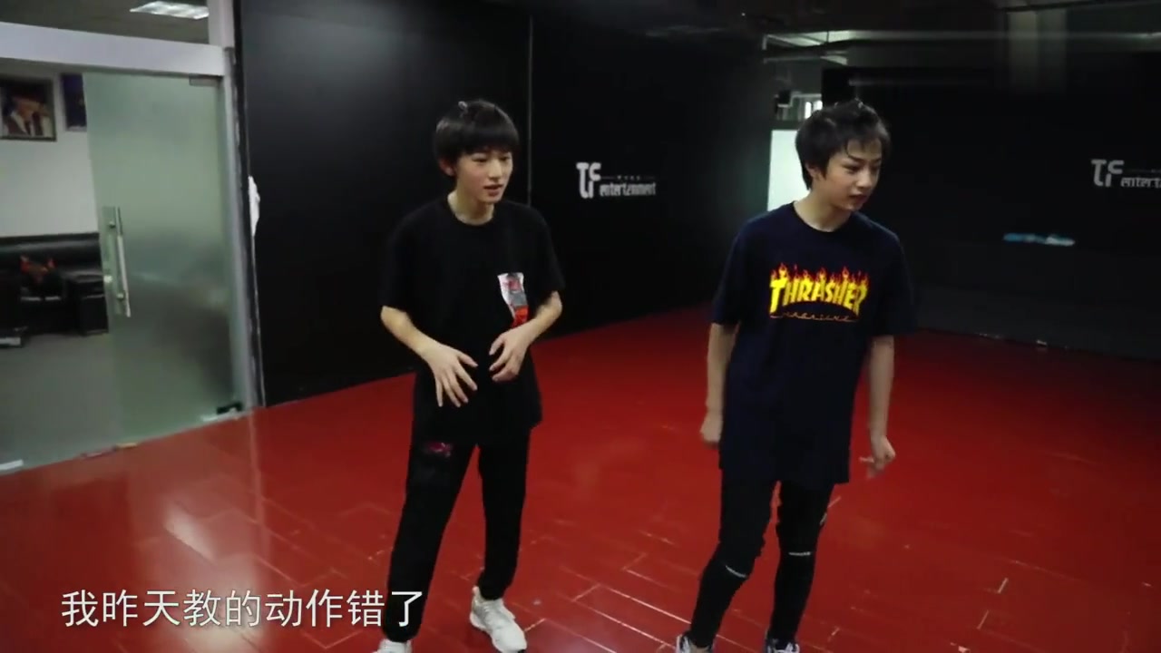 【时代少年团】丁程鑫纠正宋亚轩刘耀文动作,三个人的相处模式好...