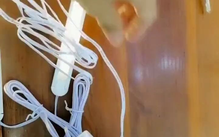 【帝弘】有很多朋友问我带感应的T5灯管,衣柜灯鞋柜柜灯是这样的,...