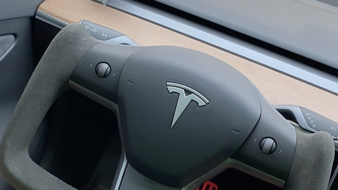 特斯拉Yoke方向盘!评测