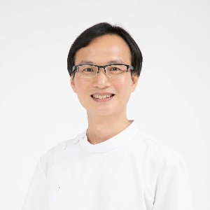 在日本推拿美容黄烟辉 