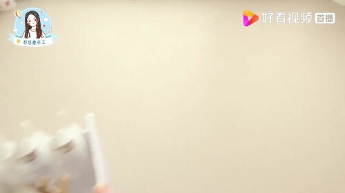 桌面书架不用买，教你用纸板做一个，自带收纳功能！