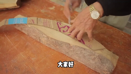 80后小伙亲手打造实木餐桌,造型大气美观