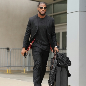 微微一笑眼有光 