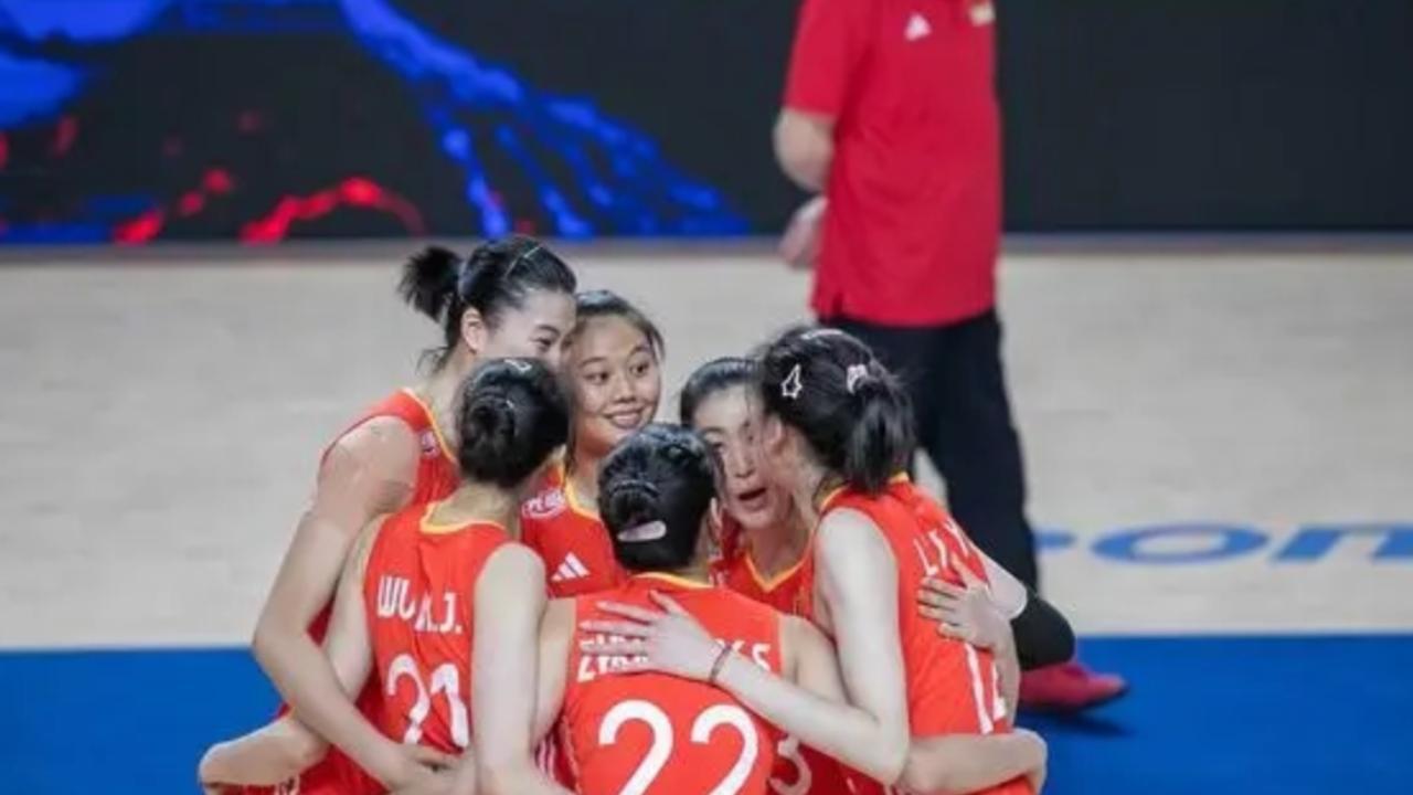 中国女排3比0横扫波兰女排,世界女排联赛香港站全胜收官