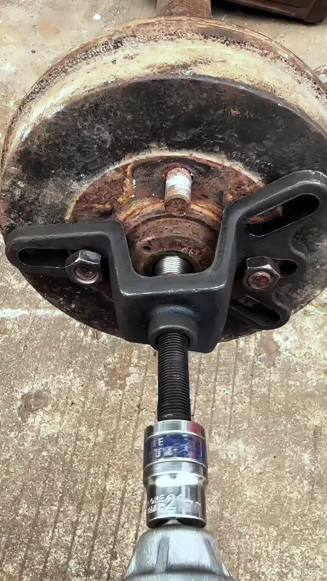 电动三轮车摩托车半轴拆卸工具 #刹车锅拉马 #拔轮器 #刹车锅维修...