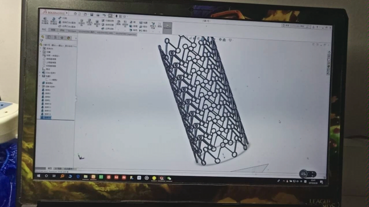 今天上了SW建模课,学做血管支架哈哈