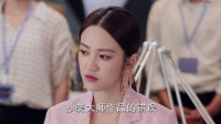 不愧是首席设计师,看一眼就拆穿新人的设计是抄袭的,真是厉害了