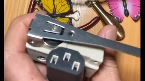 这是牛人发明的电动车不需要充电,看看这方法可行吗