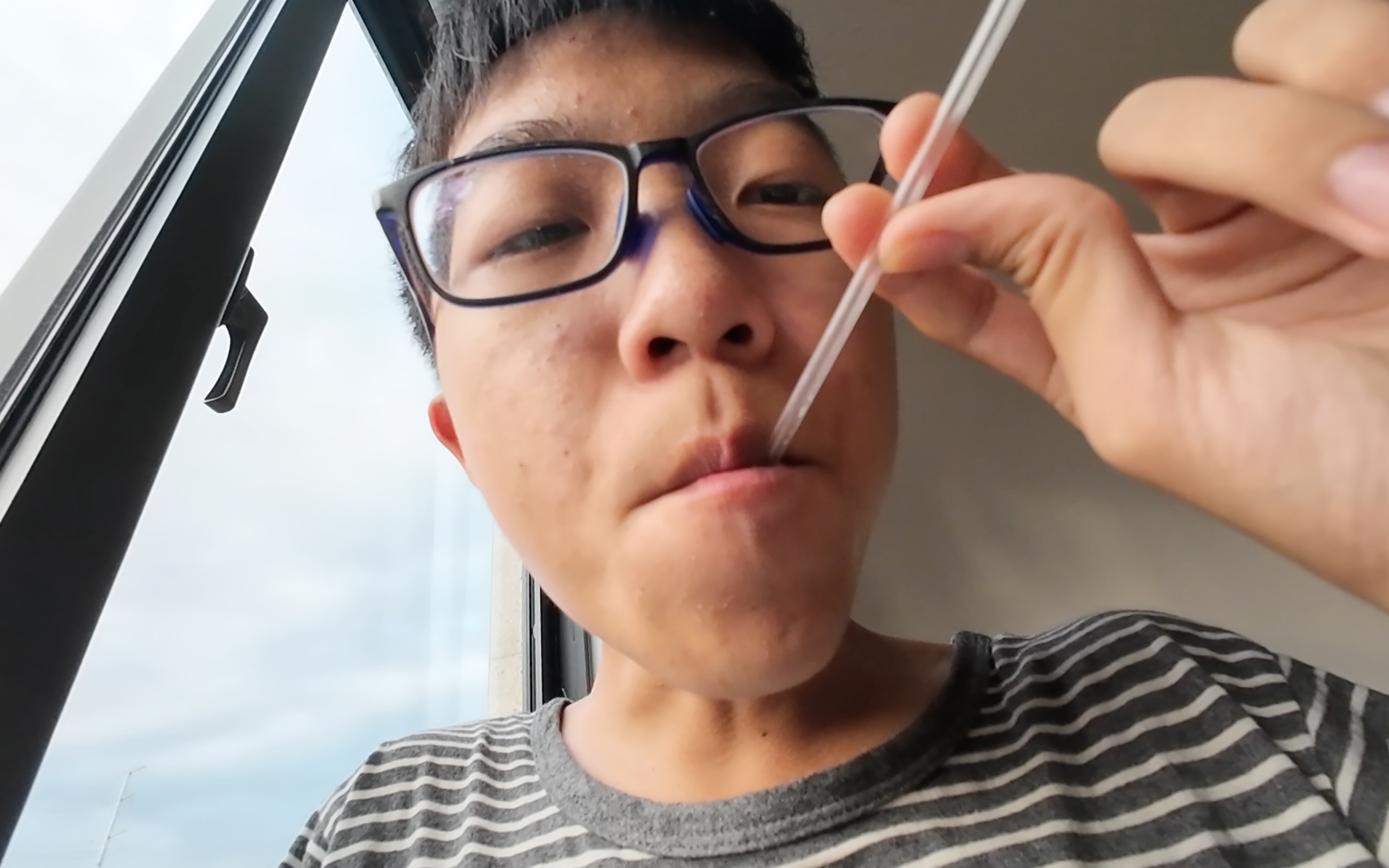 我好像发现了个新乐器(吸管)