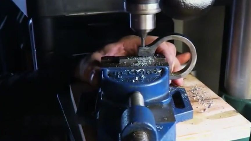 刷新你的认识!角磨机被牛人这么一改,成了打磨机了