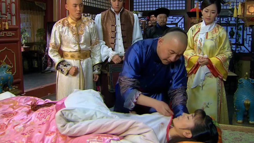 新还珠格格:小燕子中箭昏迷,假戏真做成为还珠格格
