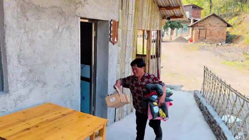 啤家小院氛围美化装饰完成,就等选个好日子入住了