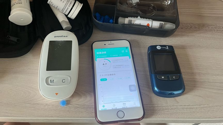 测个空腹血糖顺便对比一下两台血糖仪指尖血糖和动态血糖的准确度