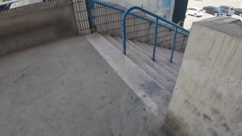 天气不错上学校拉了一车一体机回来维修