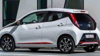 终于等到丰田版“smart”，不足4万，100Km耗油3.3L压倒摩托车