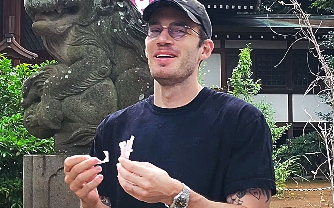 【Pewdiepie-vlog/中字】Does this mean Im cursed now?