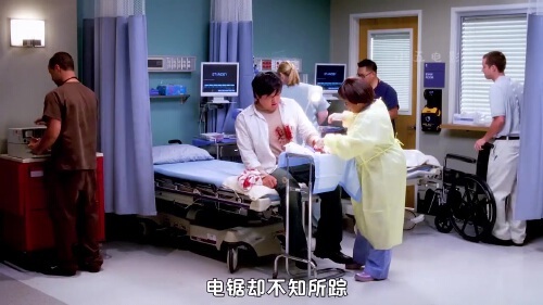 男人来医院说腿不是自己的,非要医生帮它切掉,结果亲自动手锯了