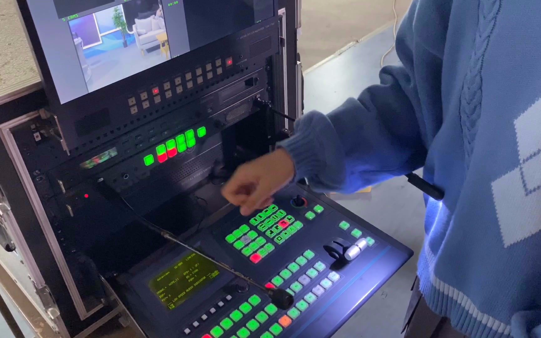 移动导播台的连接和操作