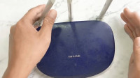 wifi信号不好不用怕，把它放路由器上，信号增强10倍