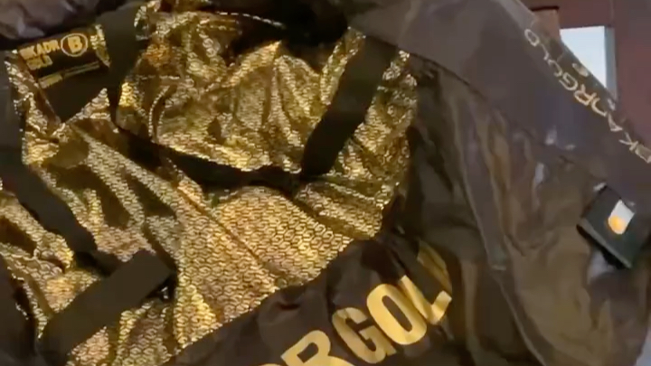 黑金羽绒服特价清仓,保暖抗风 黑科技硬核保暖,进来看看!
