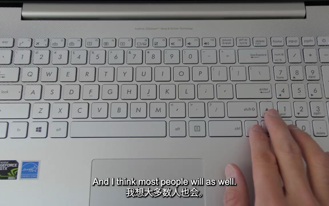 华硕 UX501 评测 - 4K 游戏笔记本电脑?