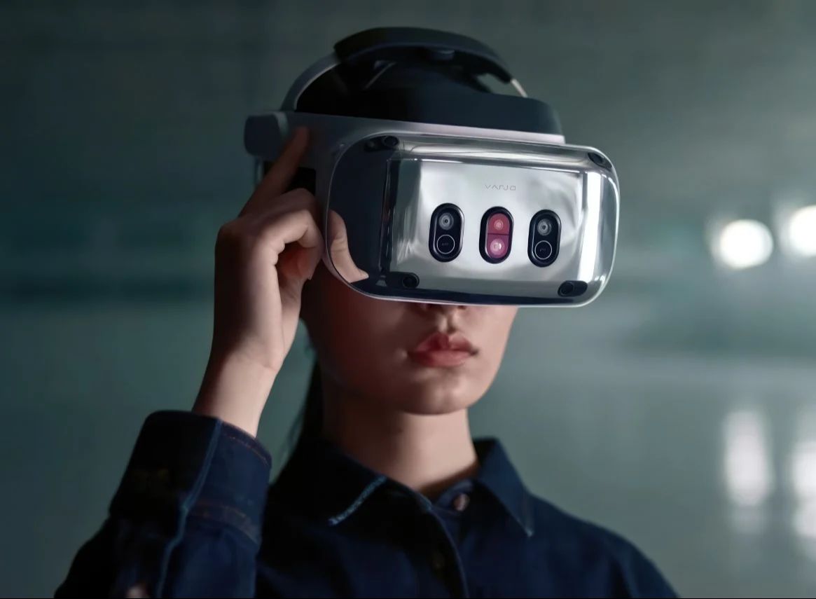 一款专注于企业军工级的混合现实VR头显设备对标苹果