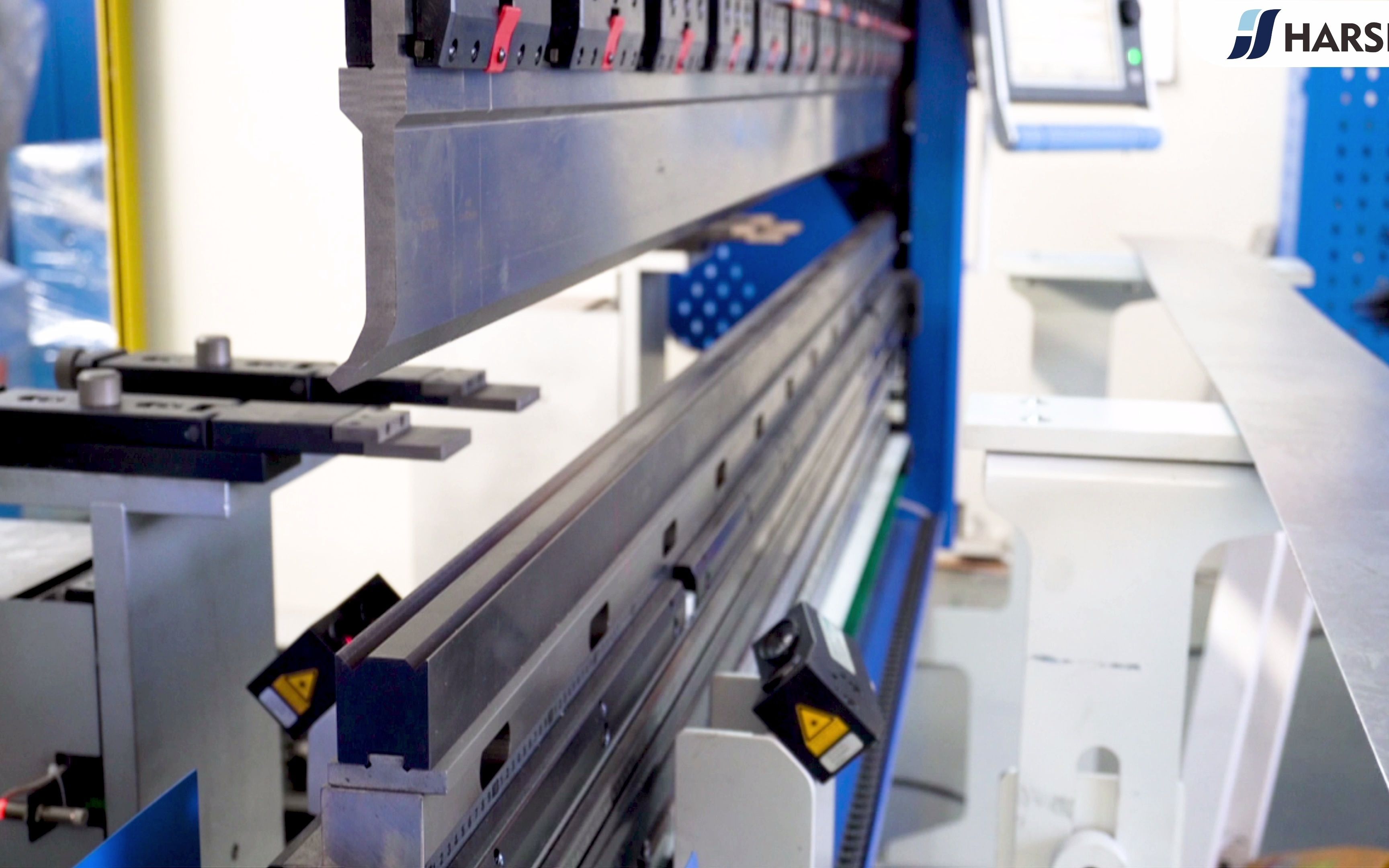 125吨2500mm数控折弯机配备DA-66T系统