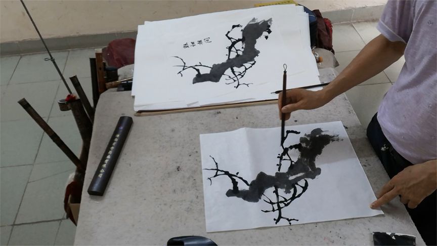 基础练习梅花枝干粗细对比画法