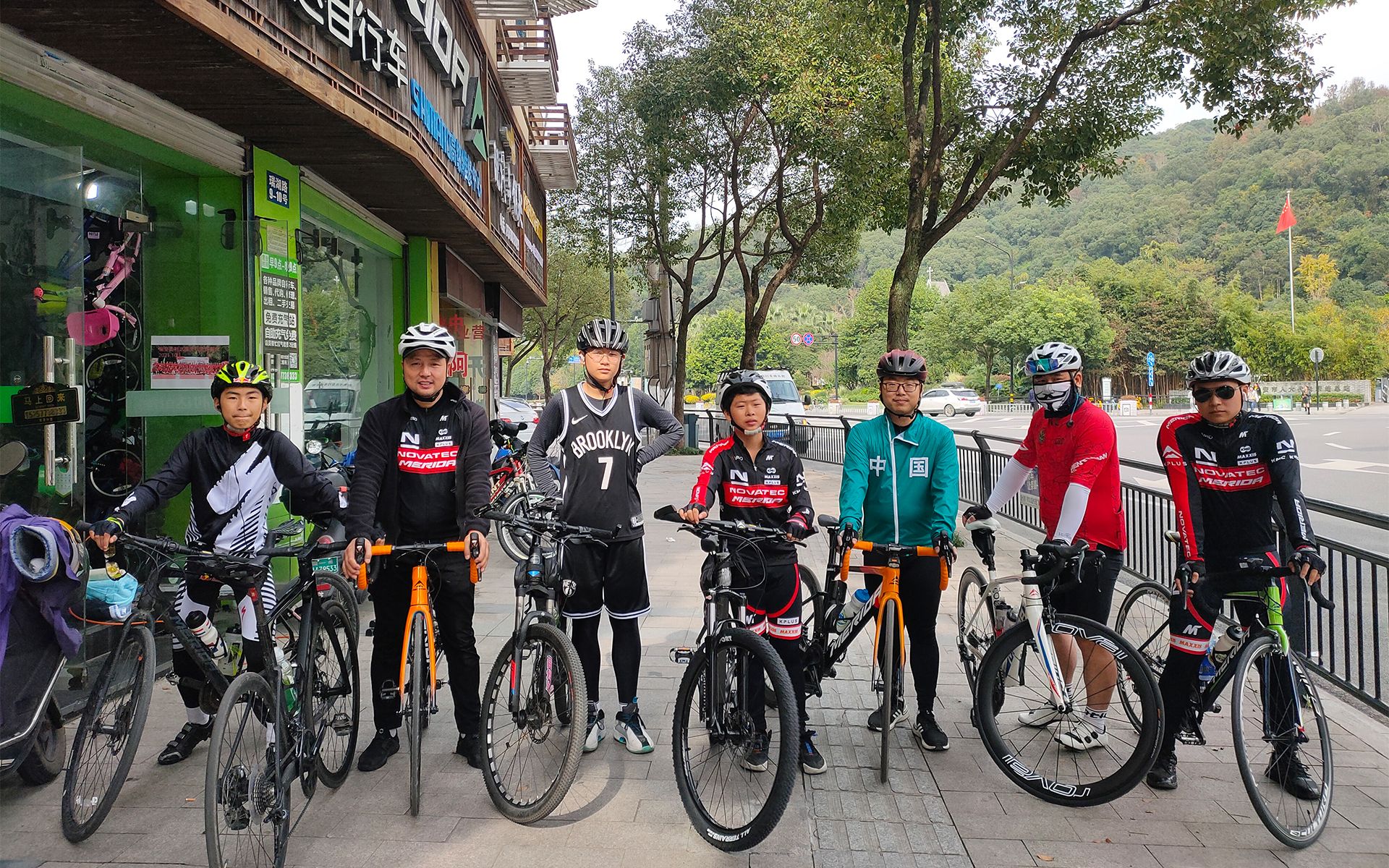 瑞安美利达自行车俱乐部 公路车爬坡骑行大罗山温州气象雷达站