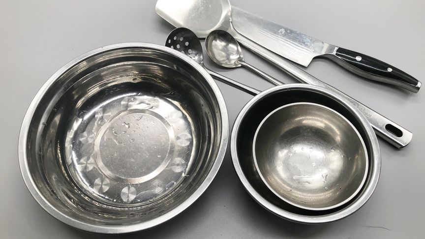 家里还在用不锈钢餐具要留意了,还有人不知道怎么回事,抓紧看看