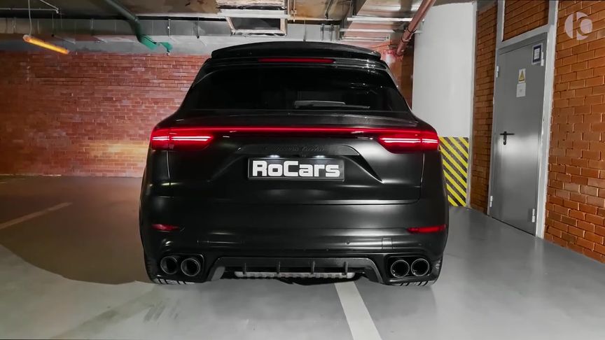 高清实拍2020款保时捷卡宴,这车身颜色太霸气了!